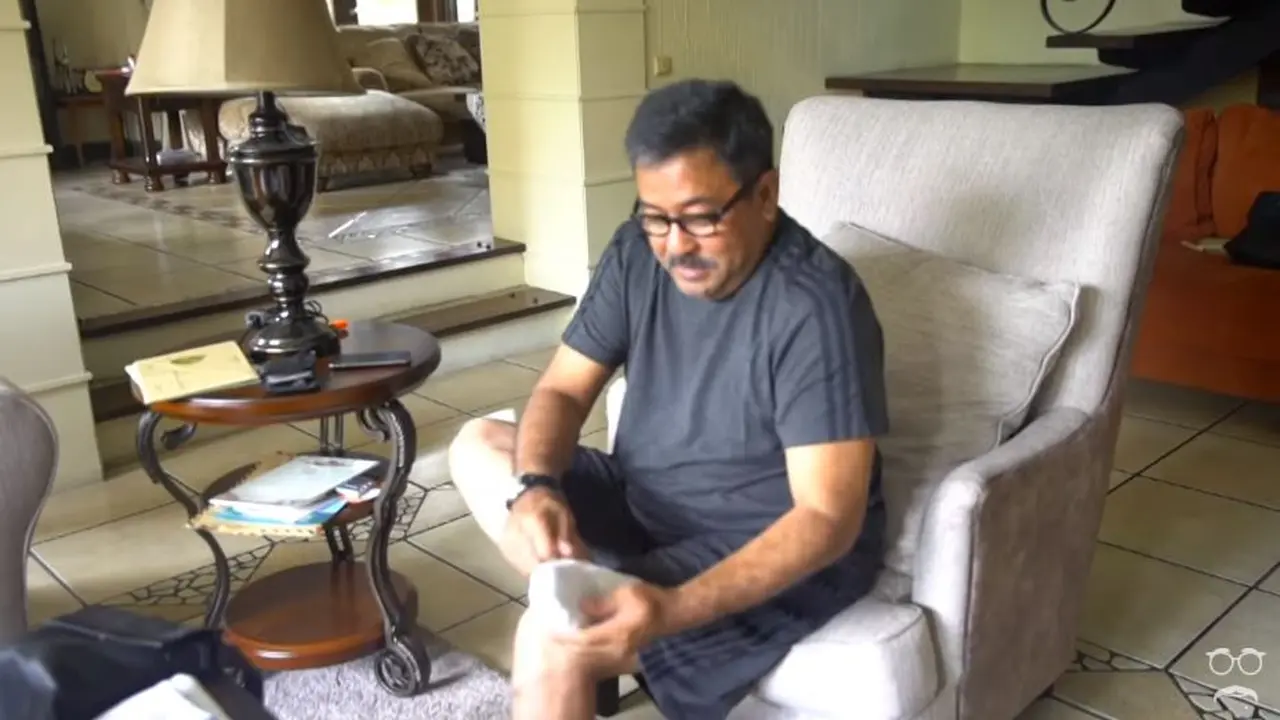 6 Potret Rumah Mewah Rano Karno, Berkonsep ala Pedesaan yang Luas - Hot ...