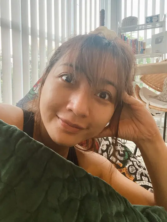 Pesona Hesti Purwadinata Tanpa Makeup, Awet Muda di Usia 39 Tahun ...