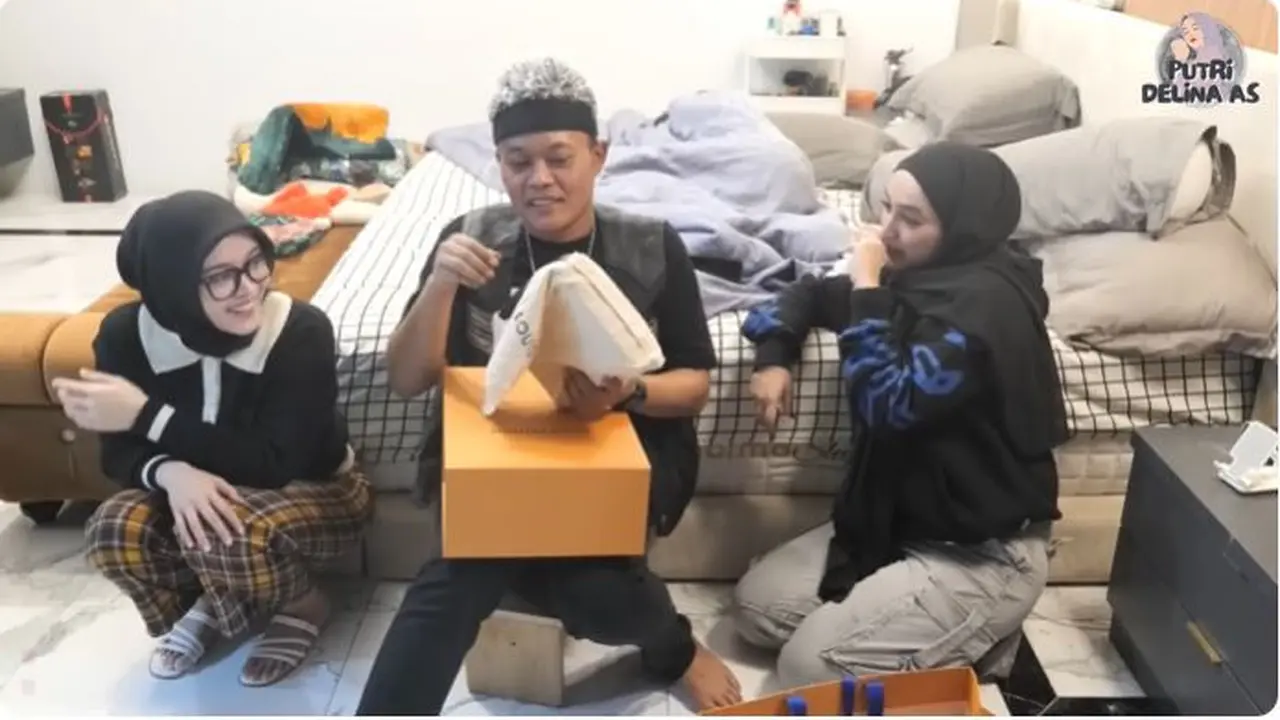 6 Potret Kedekatan Putri Delina dan Santyka Fauziah, Kompak Rayakan Ultah Sule - Hot Liputan6.com