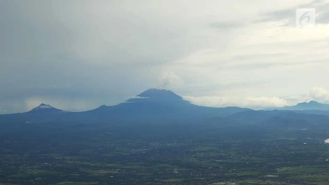 Gunung Agung Meletus, Wisata Bali Kehilangan Rp 250 Miliar - Lifestyle ...
