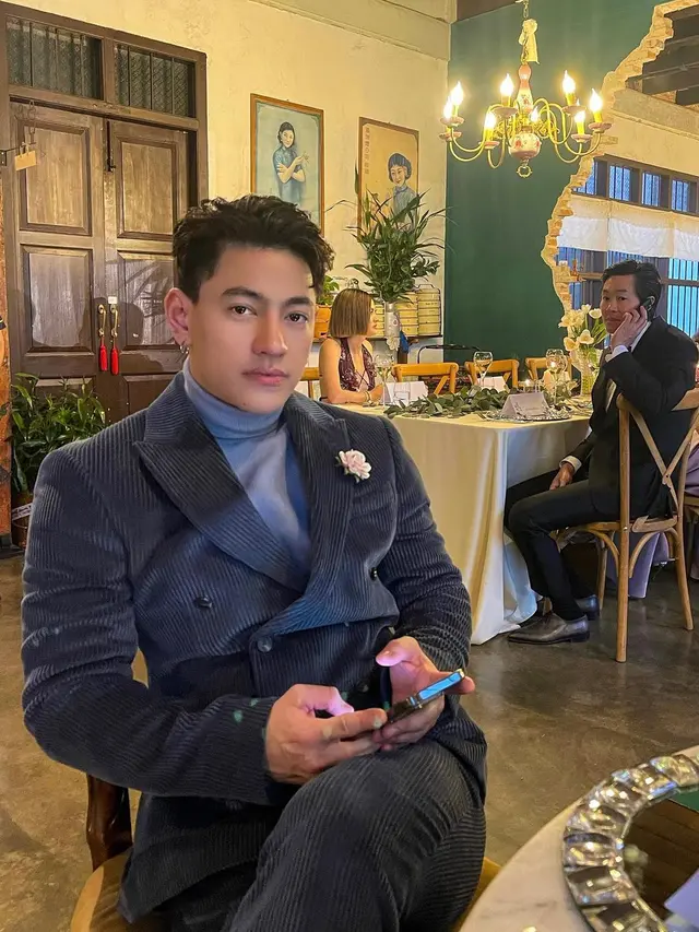 Profil Phuwaryne Keenan alias Zee, Transgender Thailand yang Dulunya ...