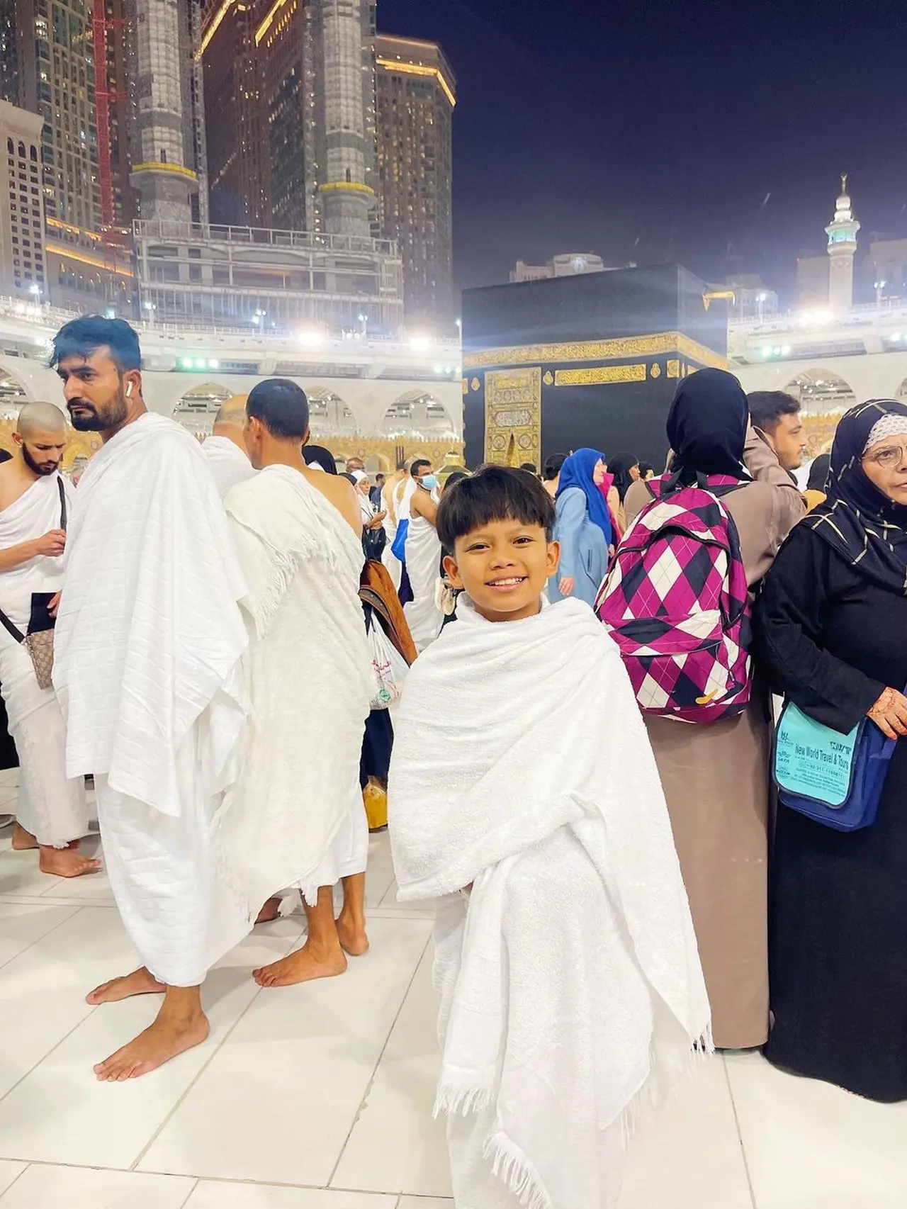 6 Momen Farel Prayoga Jalani Ibadah Umroh, Banjir Doa - Hot Liputan6.com