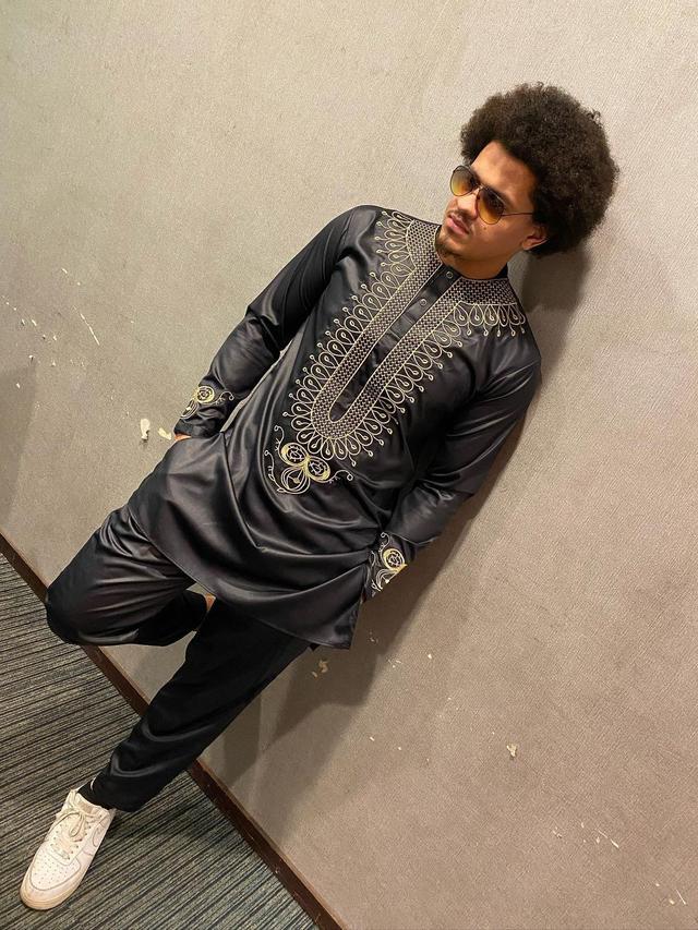 Potret Musisi Ali Kribo Main Darbuka di Program Blessings of Ramadhan ...