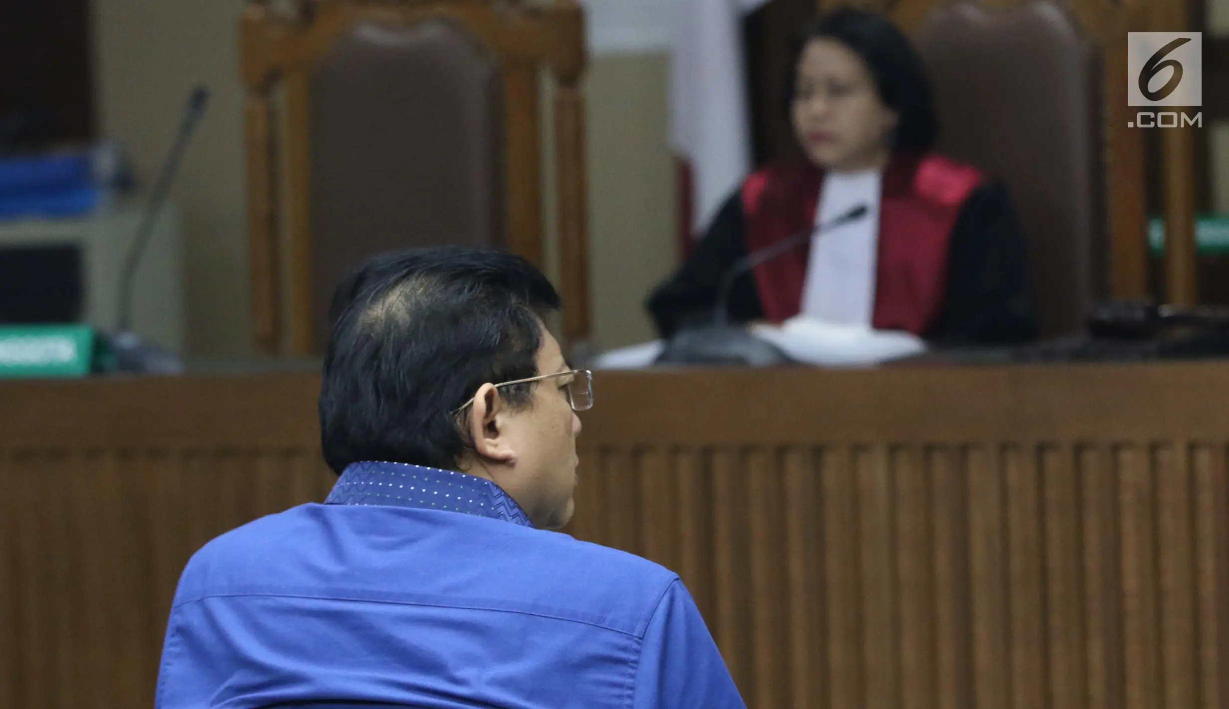 FOTO: Merintangi Proses Penyidikan KPK, Lucas Dituntut 12 Tahun Penjara ...