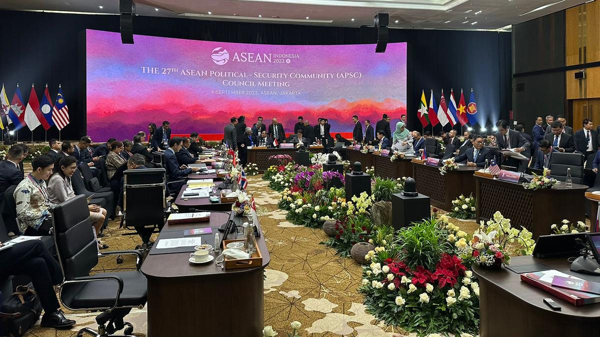 Alasan PM dan Menlu Thailand Tak Hadir KTT ke-43 ASEAN di Jakarta
