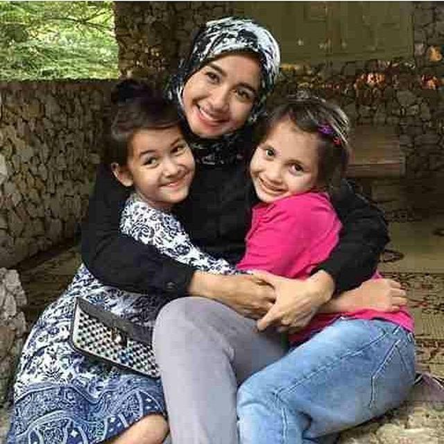 6 Transformasi Laudya Cynthia Bella dan Sandrinna Michelle, Bak Ibu Kandung - Hot Liputan6.com