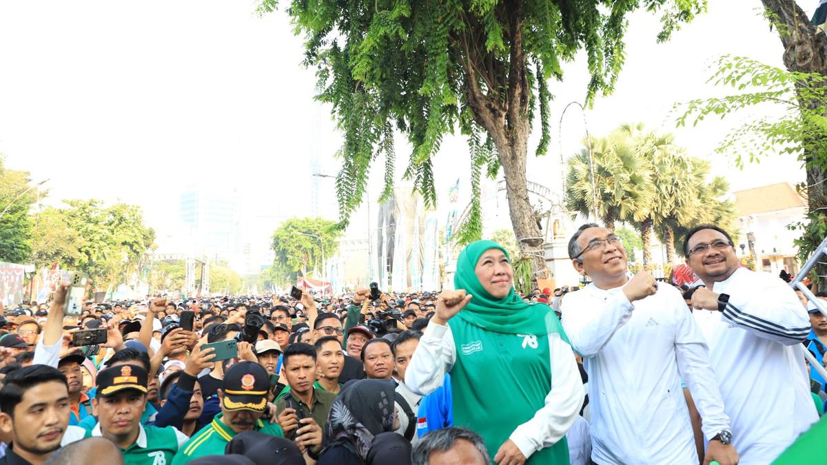 Lepas Jalan Santai Hari Santri di Surabaya, Gus Yahya: Jihad Santri ...