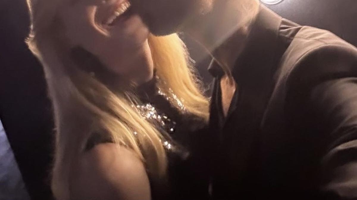 6 Potret Adam Levine dan Behati Prinsloo di After Party Oscar 2023, Keduanya Dibalut Busana ...