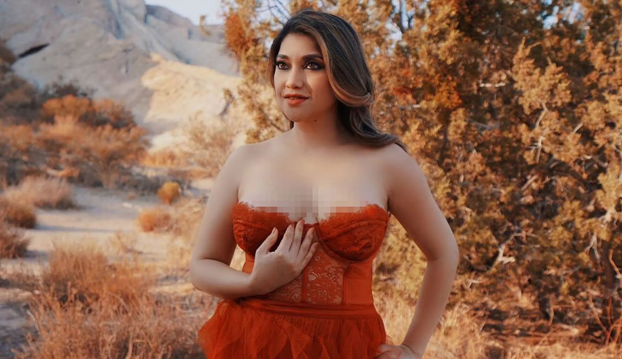 FOTO: Pesona Sarah Azhari di Usia 45 Tahun, Cantiknya Tak Luntur Dimakan Usia - Foto Liputan6.com