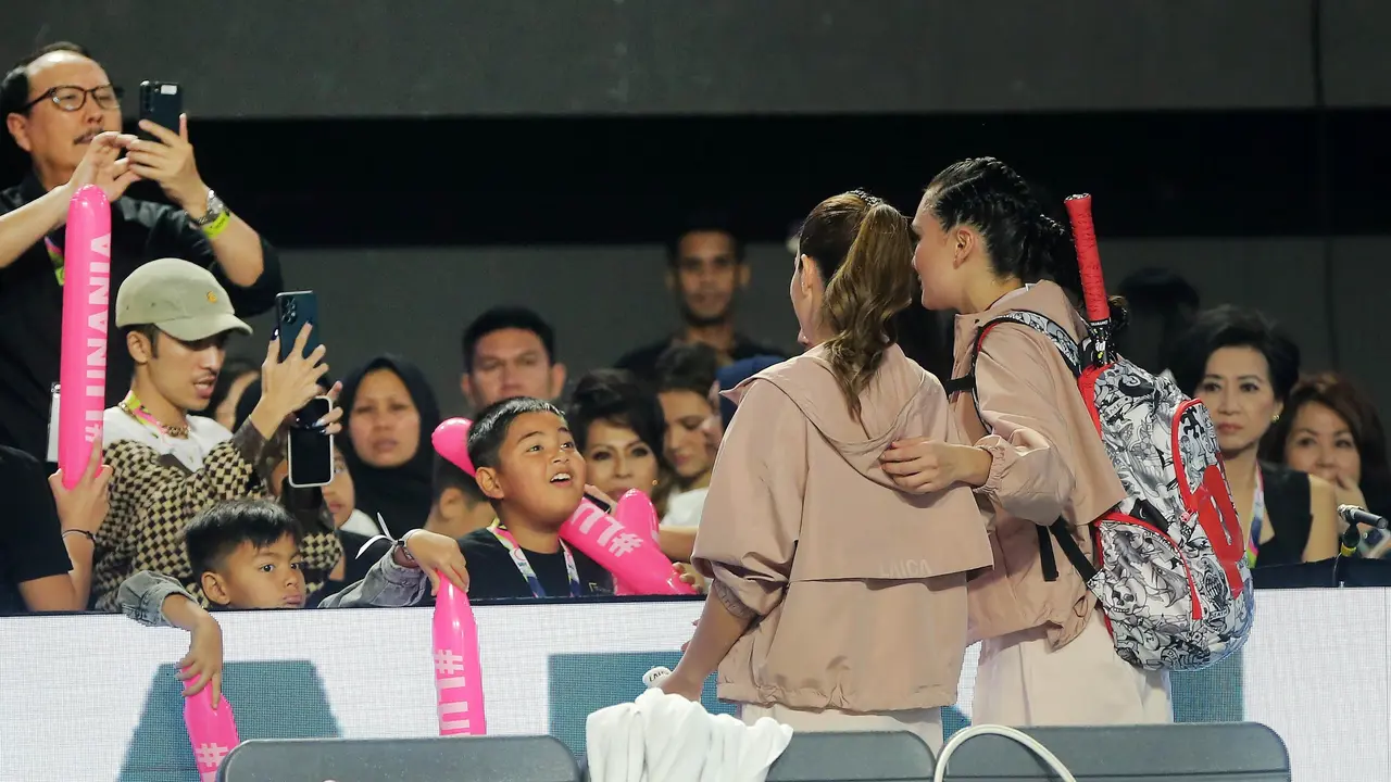 8 Adu Gaya Sporty Nia Ramadhani-Luna Maya dan Nagita Slavina-Gege Elisa di Lagi-lagi Tenis, Mana ...