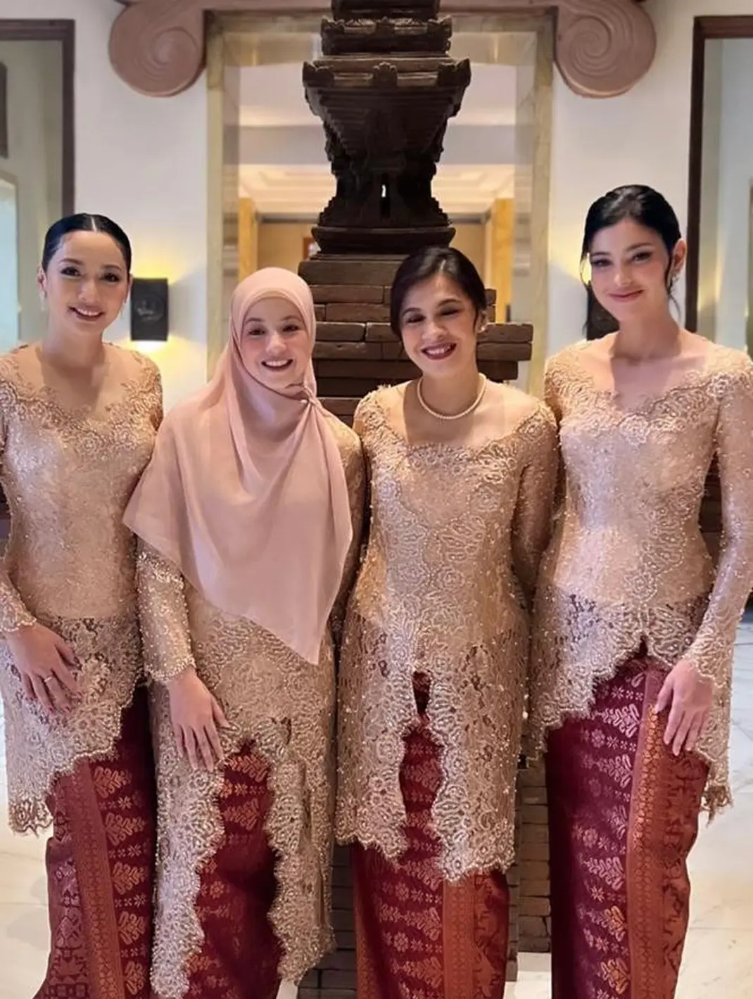 8 Potret Gaya Artis yang Hadir di Pernikahan Enzy Storia, Ada Desta ...