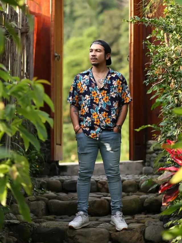 7 Potret Terbaru Komo Ricky 'Katakan Putus' yang Makin Macho - Hot ...