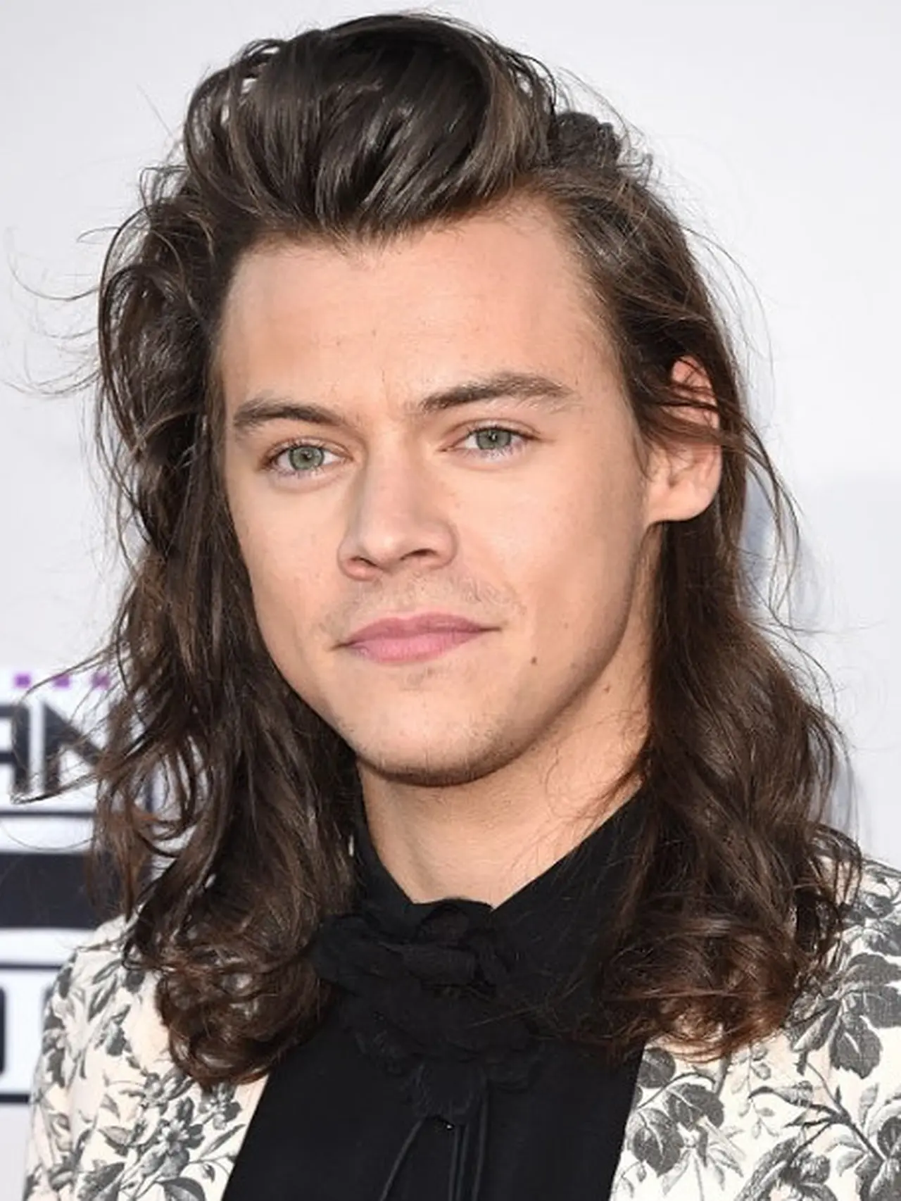 15 Nama Potongan Rambut Pria Terkini yang Bikin Tampilan Makin Kece ...