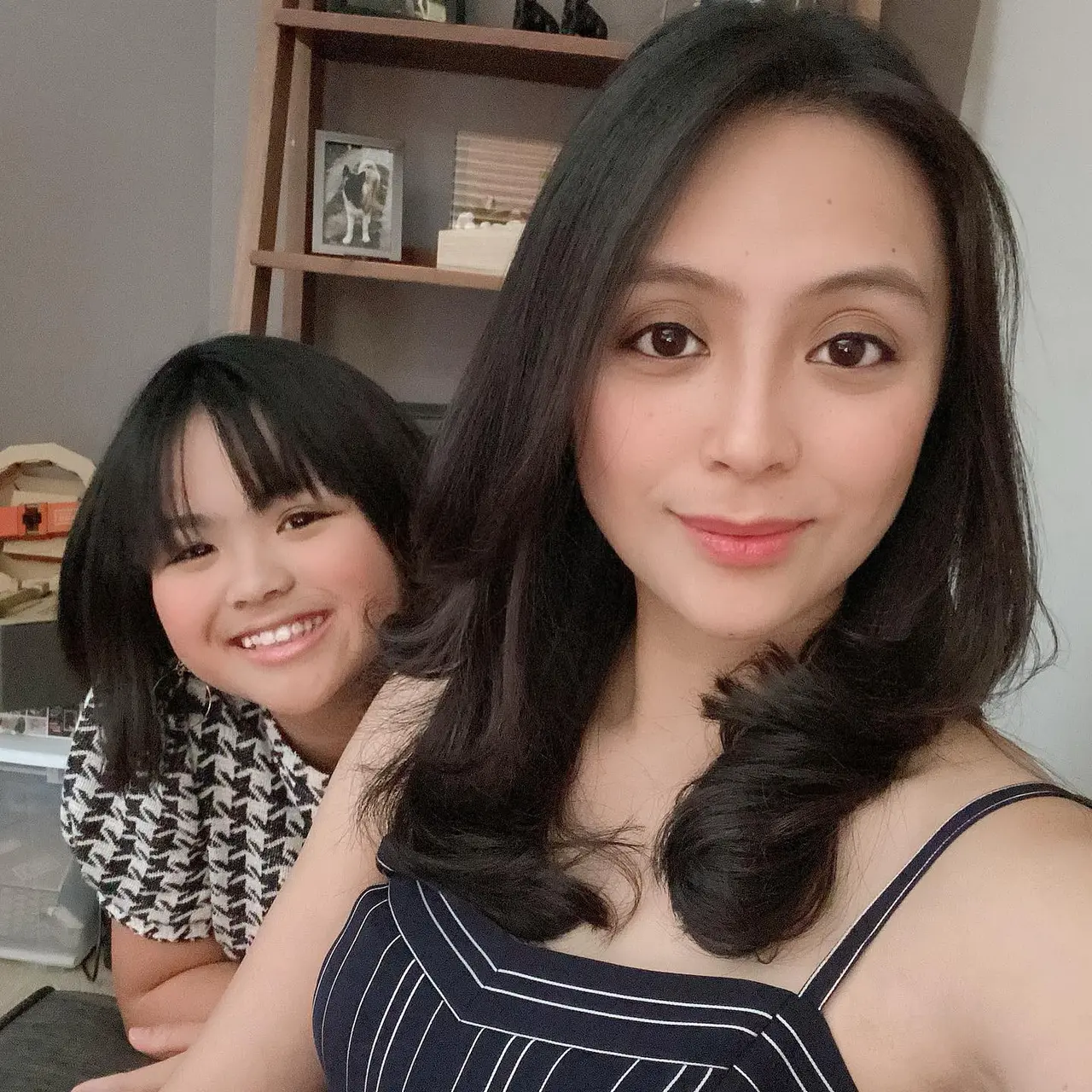 Tampil Awet Muda, Ini 7 Potret Terbaru Jill Carissa Jelang Usia 40 ...