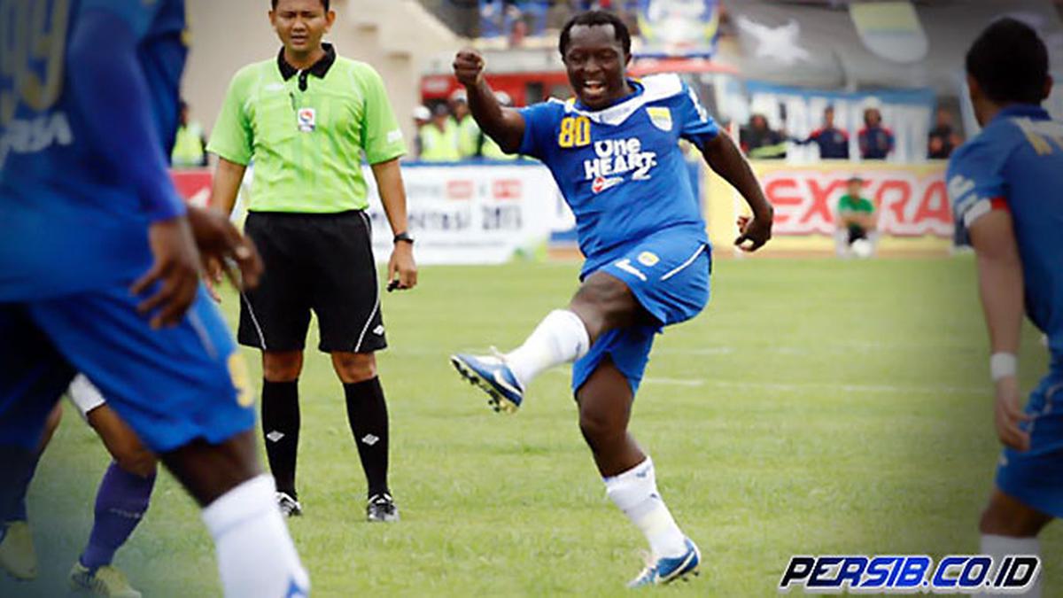 Dzumafo Hengkang, Mbida Messi Tak Terkejut - Bola Liputan6.com