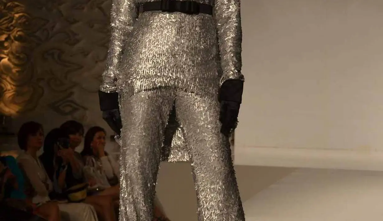 Koleksi Tri Handoko Realovety - Photo Fimela.com