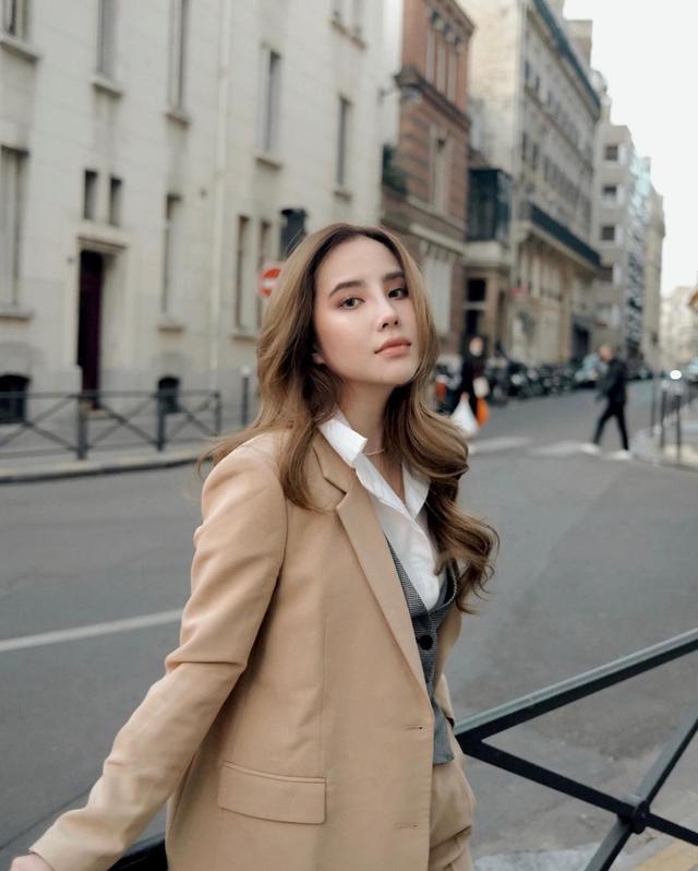 Potret Memikat Agatha Chelsea, repost advertorial di Majalah MATRA ...