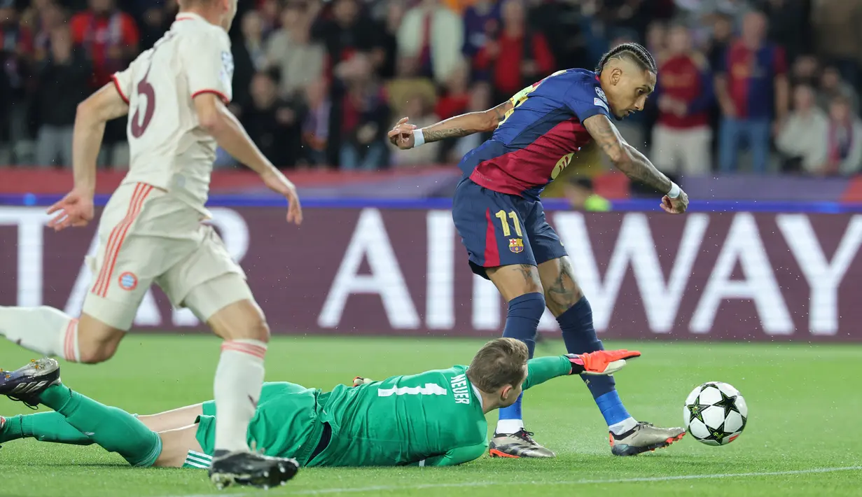 Foto: Aksi Memukau Raphinha Saat Membawa Barcelona Taklukkan Bayern ...