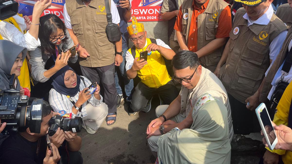 Ridwan Kamil Janjikan Program Sahabat Lansia hingga Dokter Keliling ke Ibu-ibu Pancoran - Pemilu ...
