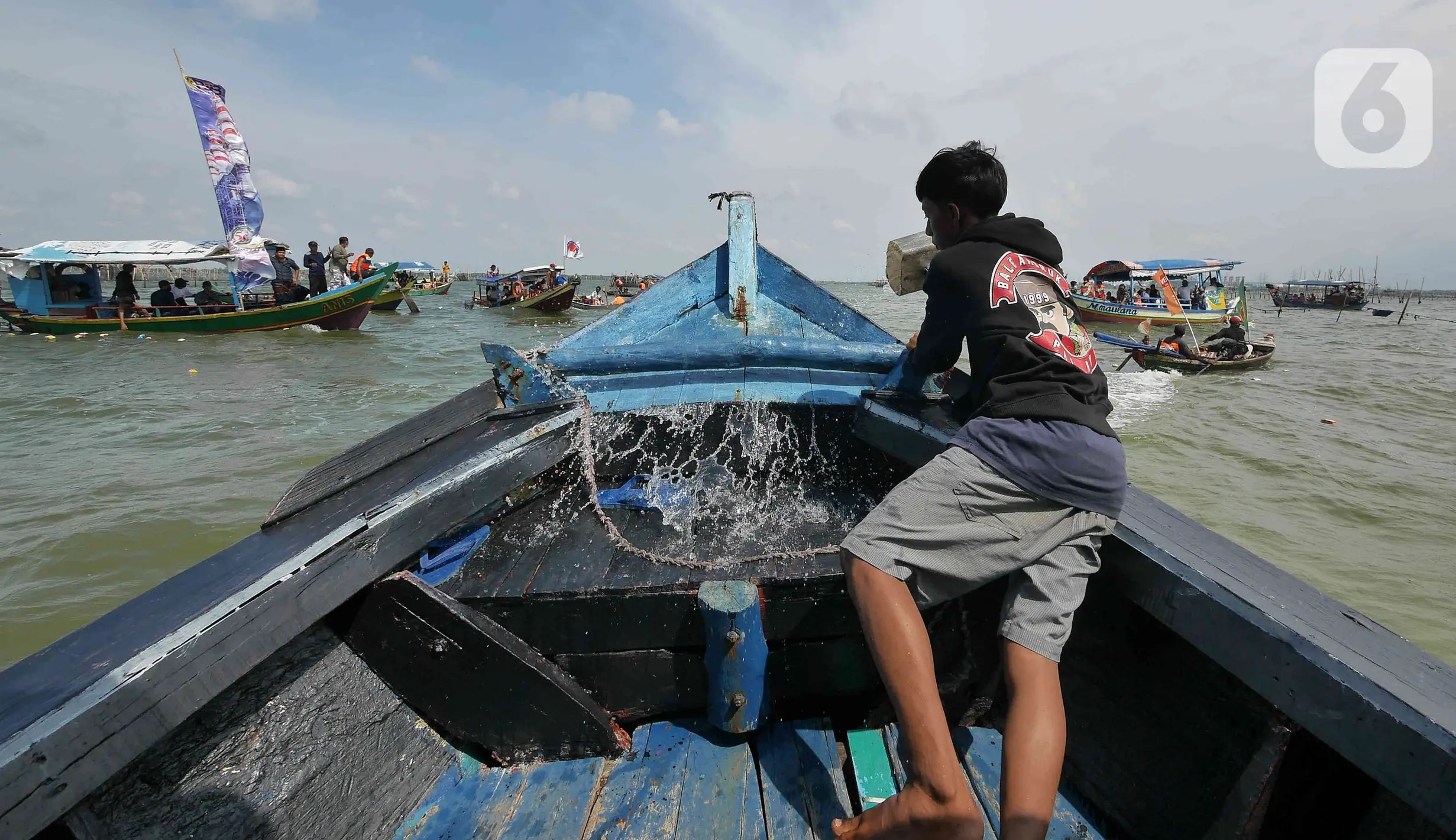 FOTO: Ritual Nelayan di Pantai Tarumajaya Bekasi - Foto Liputan6.com