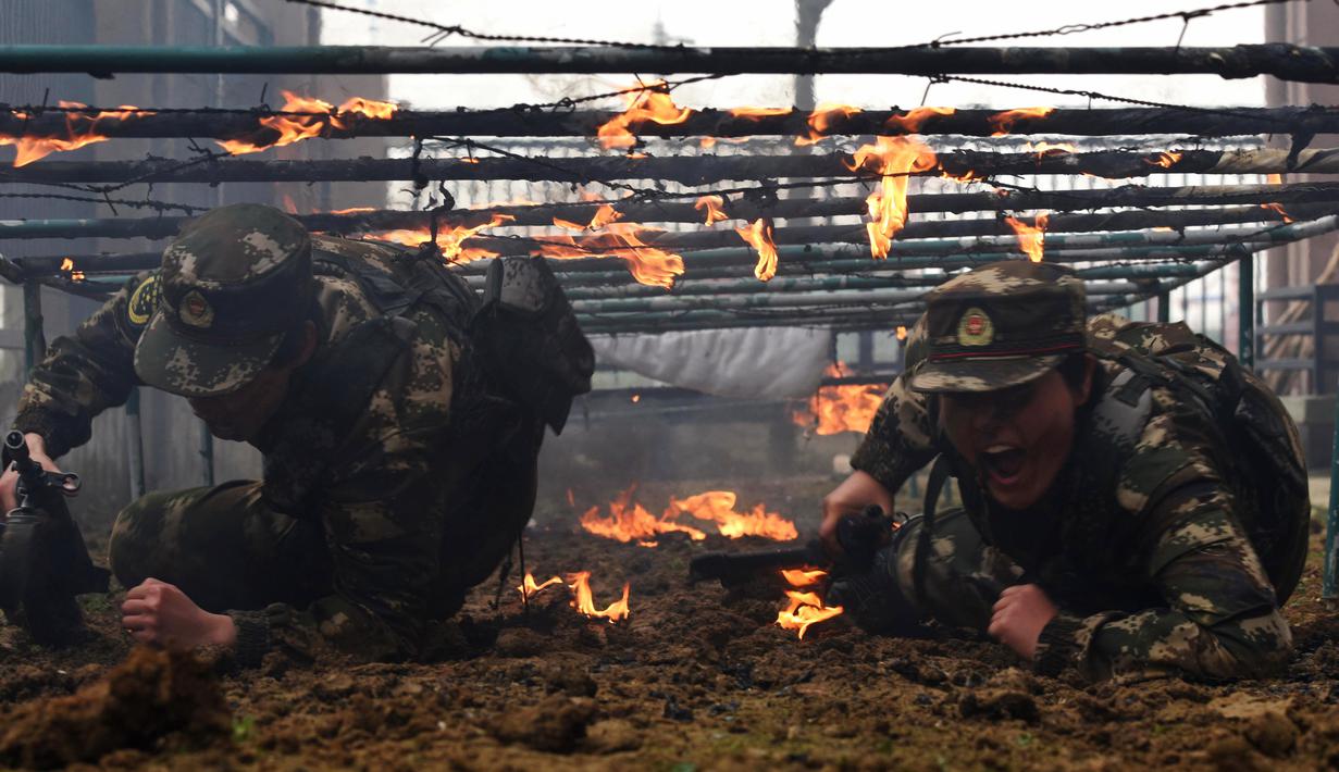 FOTO: Melihat Kerasnya Latihan Militer Tentara Wanita di China - Foto ...