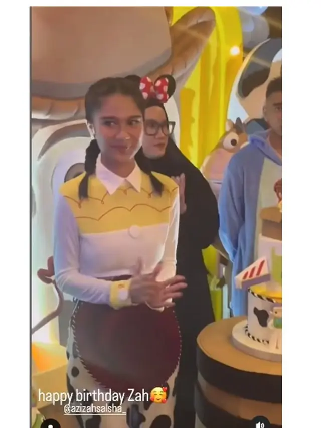 10 Momen Ulang Tahun Azizah Salsha, Dapat Ucapan Spesial dari Pratama Arhan - Hot Liputan6.com