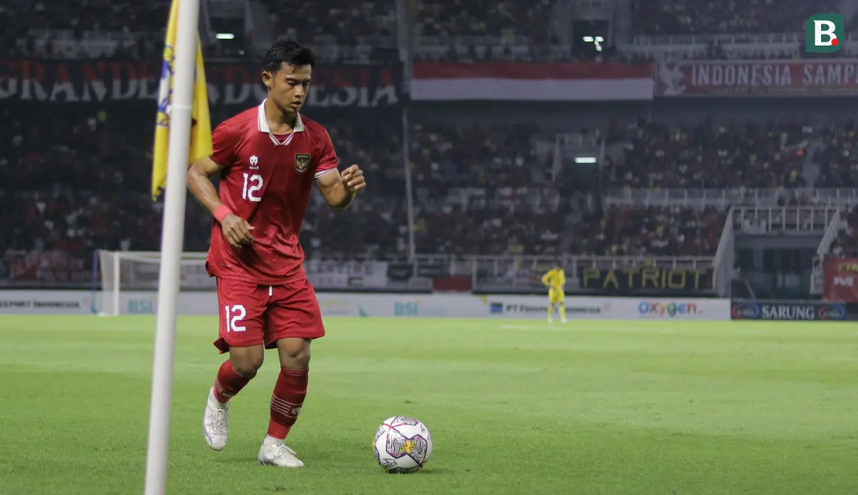 Foto: Ketika Pemain Timnas Indonesia Kesulitan Menembus Pertahanan Palestina di FIFA Matchday ...