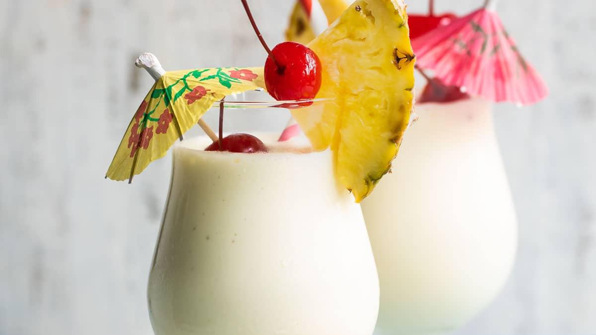 Apa itu Koktail Pina Colada yang Membuat 7 Turis Keracunan di Fiji ...