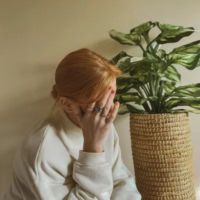 7 Cara Mengatasi Rasa Cemas Berlebihan agar Hidup Lebih Damai - Lifestyle Fimela.com