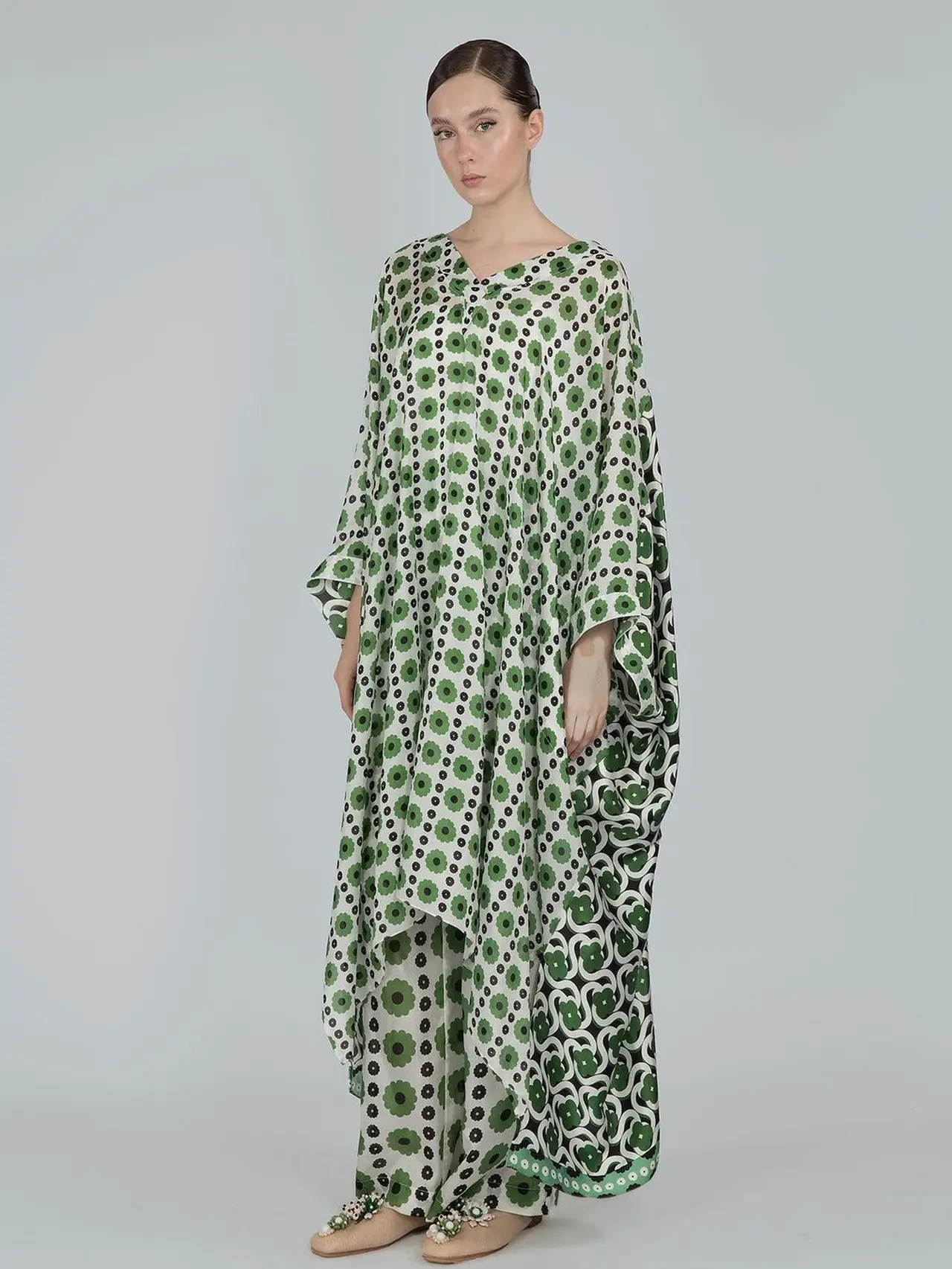 Kenali Pakaian Wanita khas Timur Tengah, Mana Favorit Kamu? - Lifestyle ...