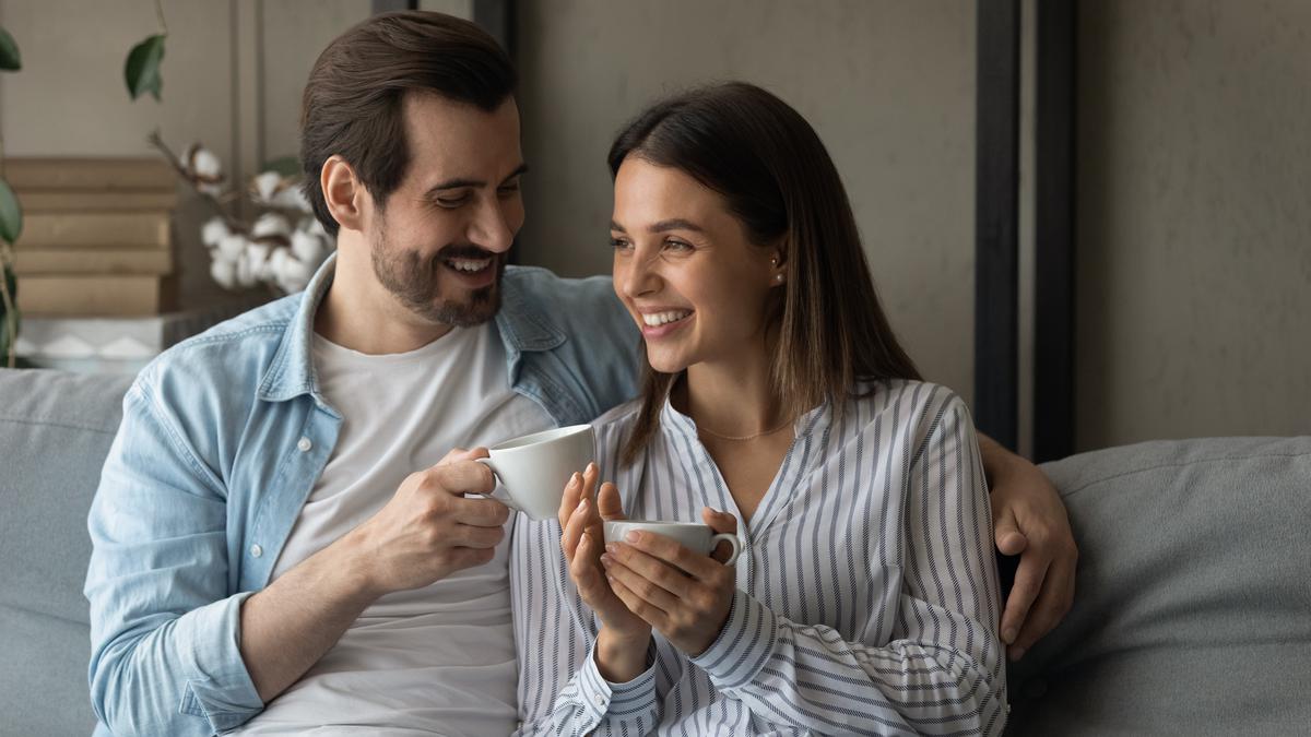 5 Tanda Pria yang Sangat Ingin Menjadi Pasangan Hidupmu - Relationship ...