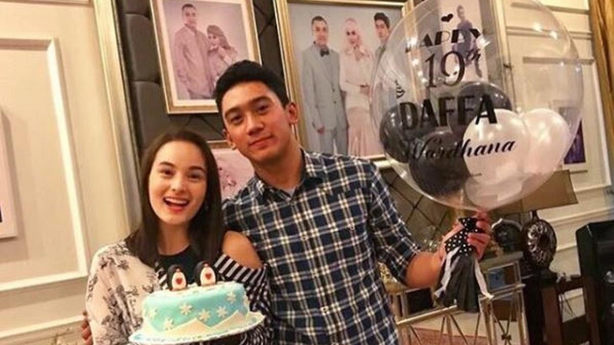 Senyum Manis Chelsea Islan Saat Ulang Tahun Daffa Wardhana ...
