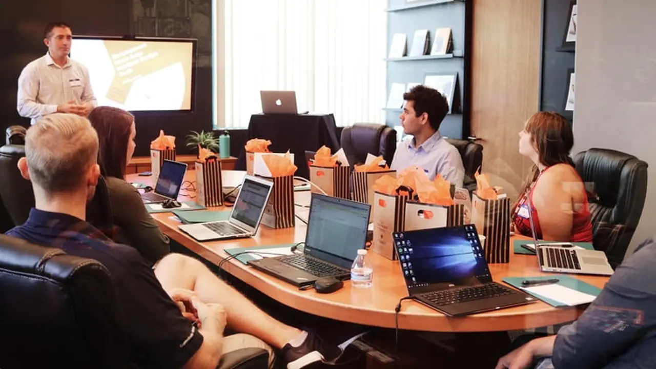 Notulensi Adalah Catatan Hasil Rapat, Pahami Tujuan dan Susunan ...