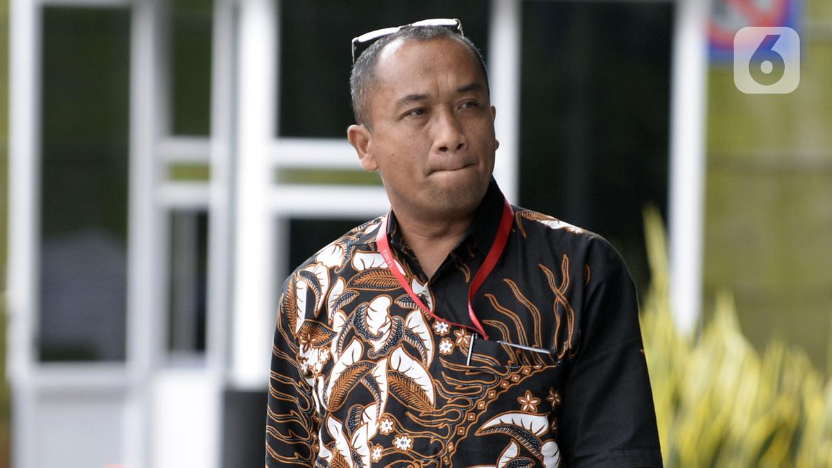 FOTO: KPK Periksa Kalapas Kembangkuning Unggul Widyo Saputro - Foto ...