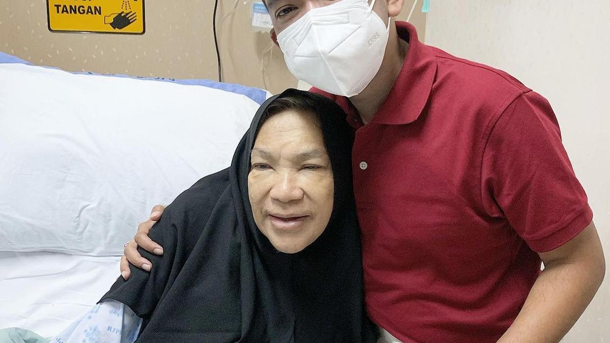 Sempat Tak Sadarkan Diri, Ini 6 Kondisi Terbaru Dorce Gamalama Dirawat ...