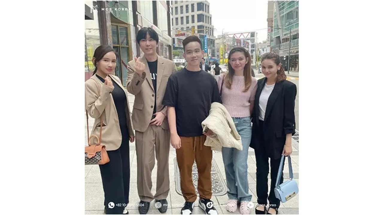 6 Potret Gaya Gibran Rakabuming dan Selvi Ananda saat Kunjungan Luar ...