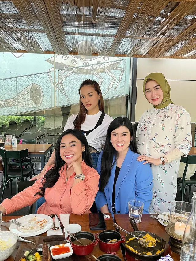 8 Potret Persahabatan Stevie Agnecya dan Marissya Icha, Ungkap Kondisi ...