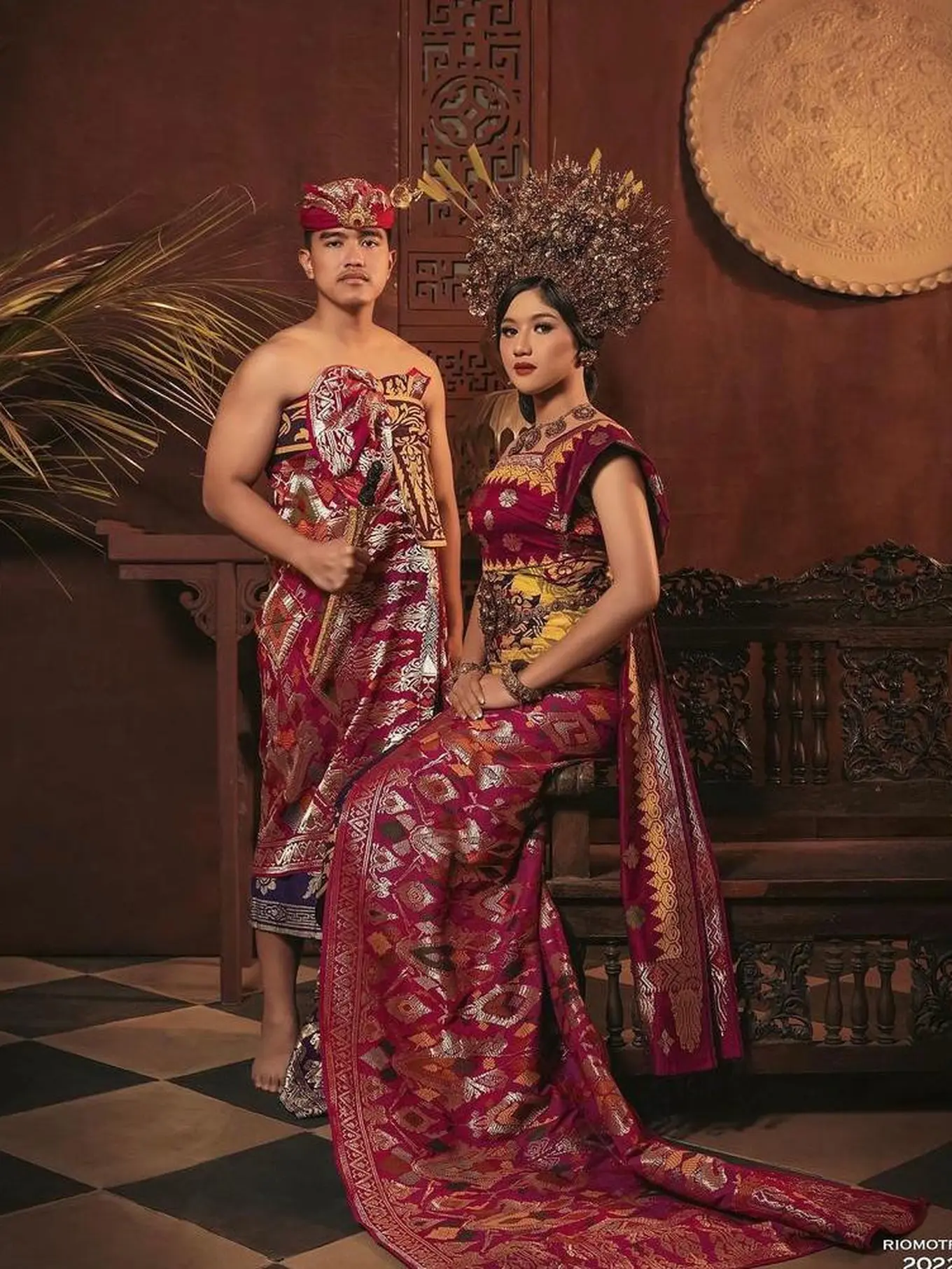 6 Potret Kaesang Pangarep dan Erina Gudono Kenakan Busana Adat Bali di ...