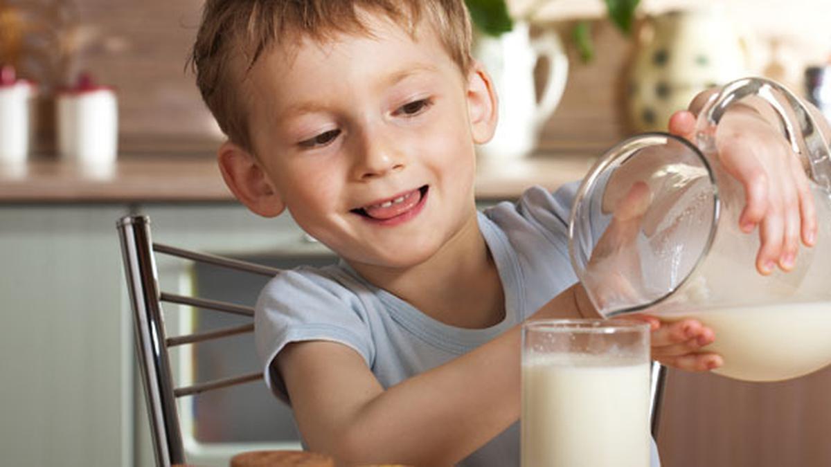 Alergi Susu Pada Anak Bisa Berkembang Hingga Dewasa - Parenting Fimela.com