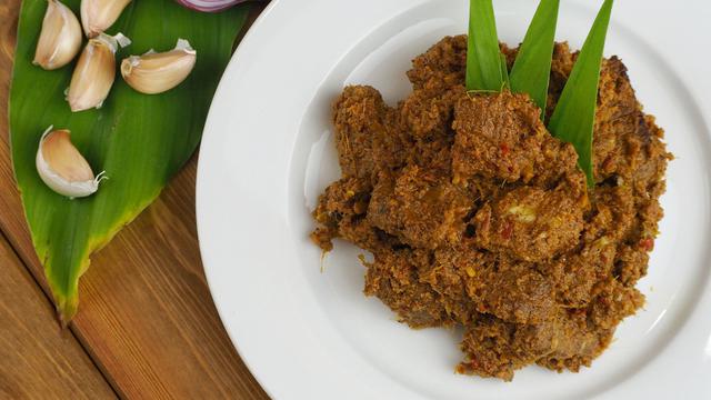 7 Resep Rendang Daging Empuk dengan Bumbu Meresap - Food Fimela.com