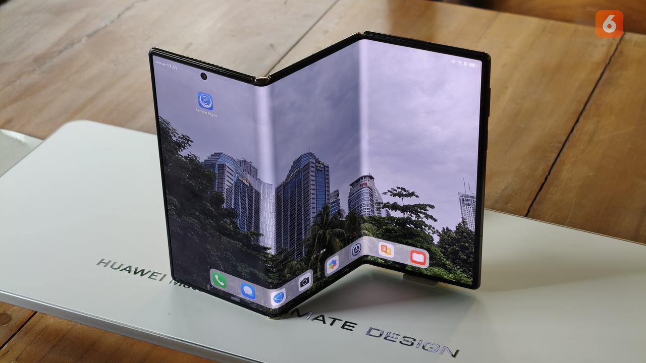 Huawei Mate XT Siap Melenggang di Indonesia, HP Layar Lipat Tiga Pertama