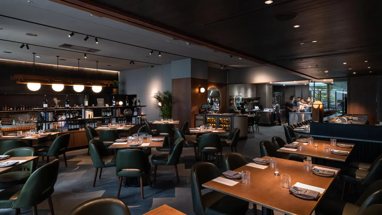 Sensasi Pengalaman Merasakan Fine Dining yang Lengkap di August ...