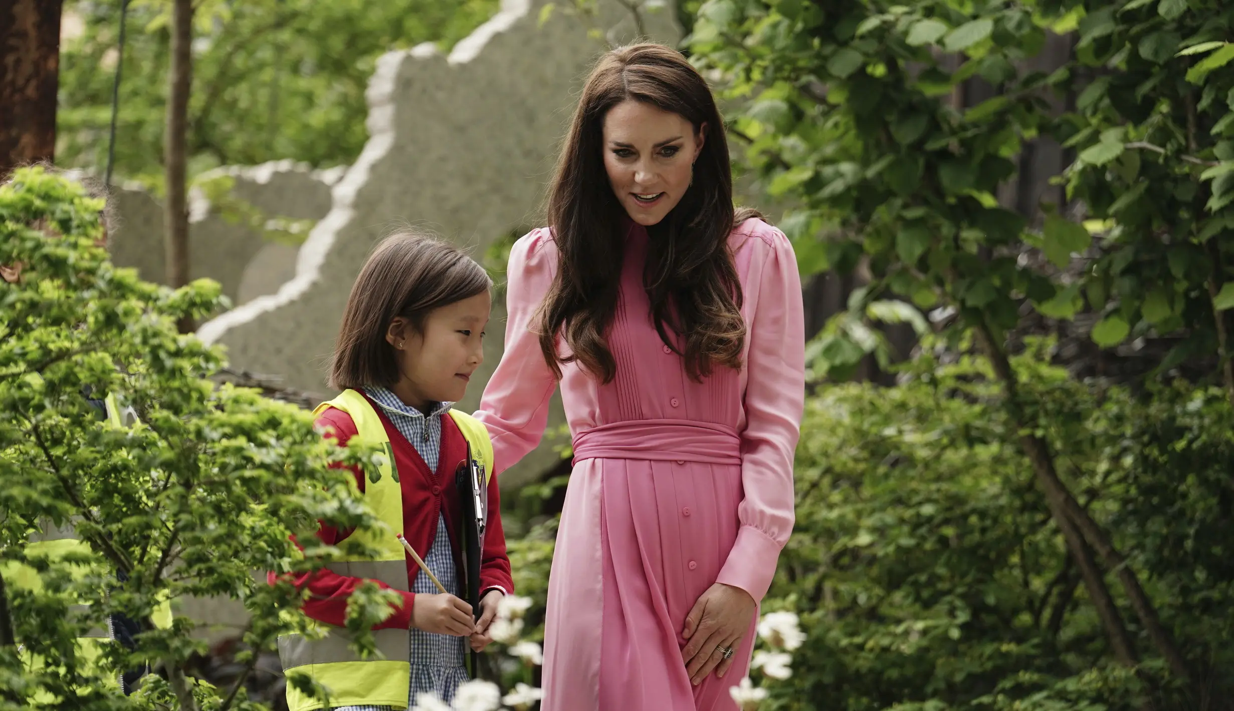 Kate Middleton Tampil Cantik dengan Gaun Pink Daur Ulang di Royal ...