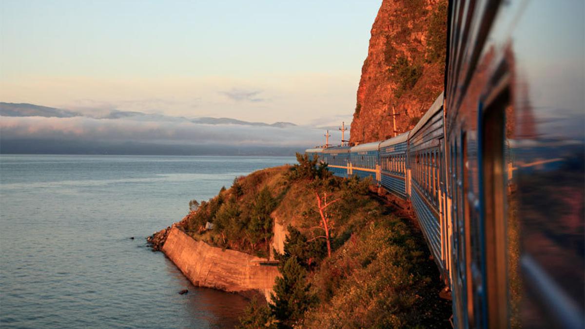 5 Kereta Api dengan Pemandangan Paling Fantastis di Bumi