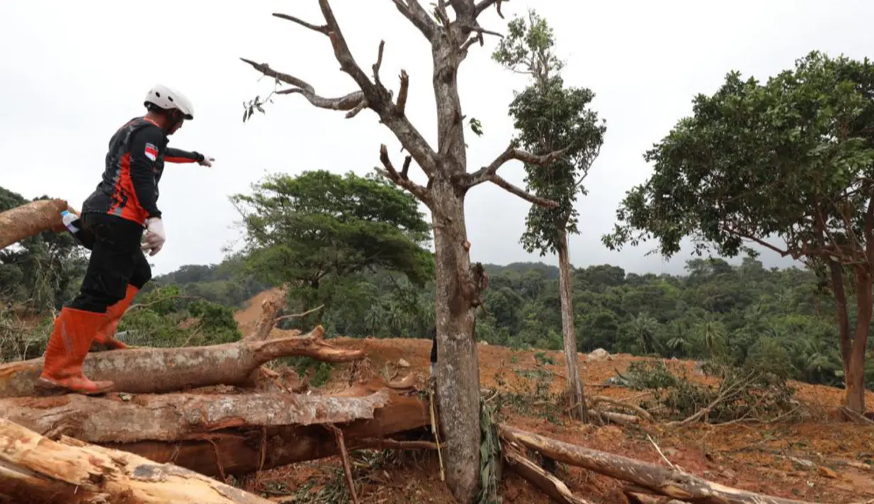 Longsor Natuna: Pencarian Korban di Desa Pangkalan Terus Dilakukan ...