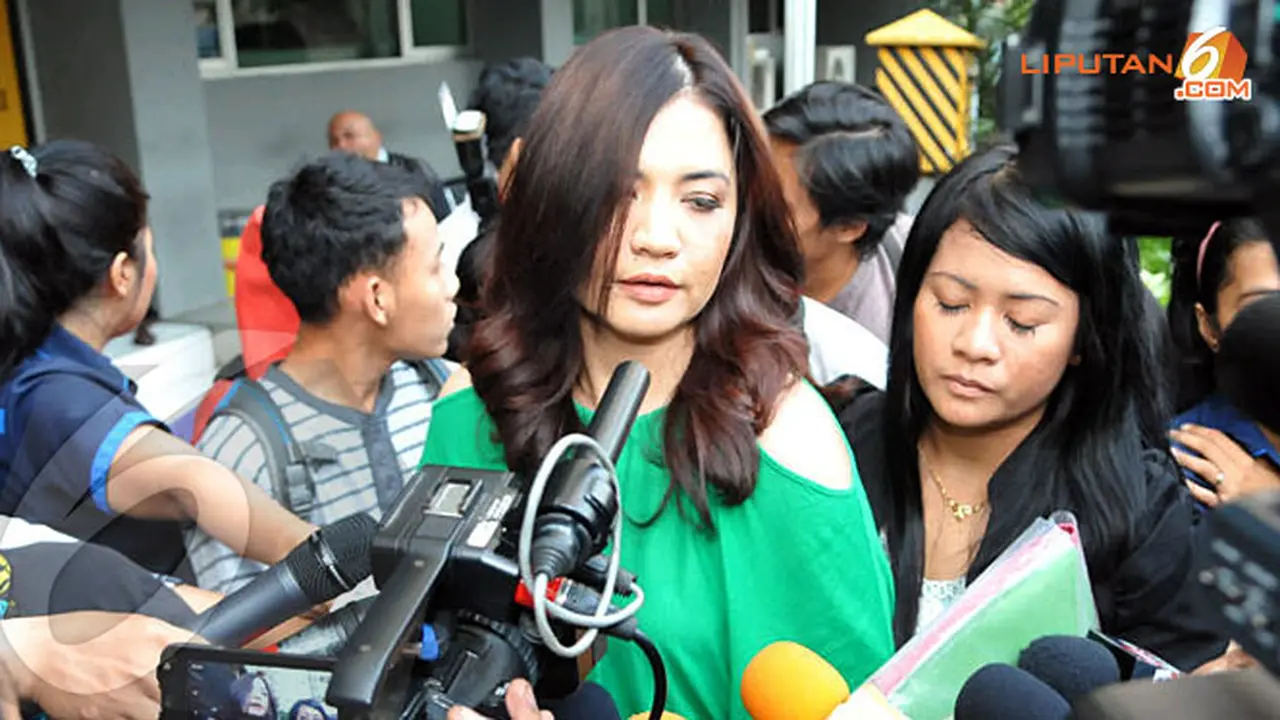 Cerai, Cornelia Agatha dan Mantan Suami Masih Kompak - ShowBiz Liputan6.com