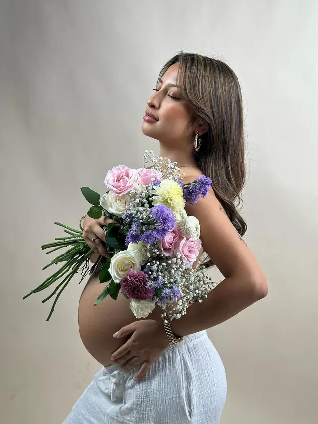 6 Potret Maternity Shoot Jennifer Coppen, Mama Muda Siap Sambut Buah ...