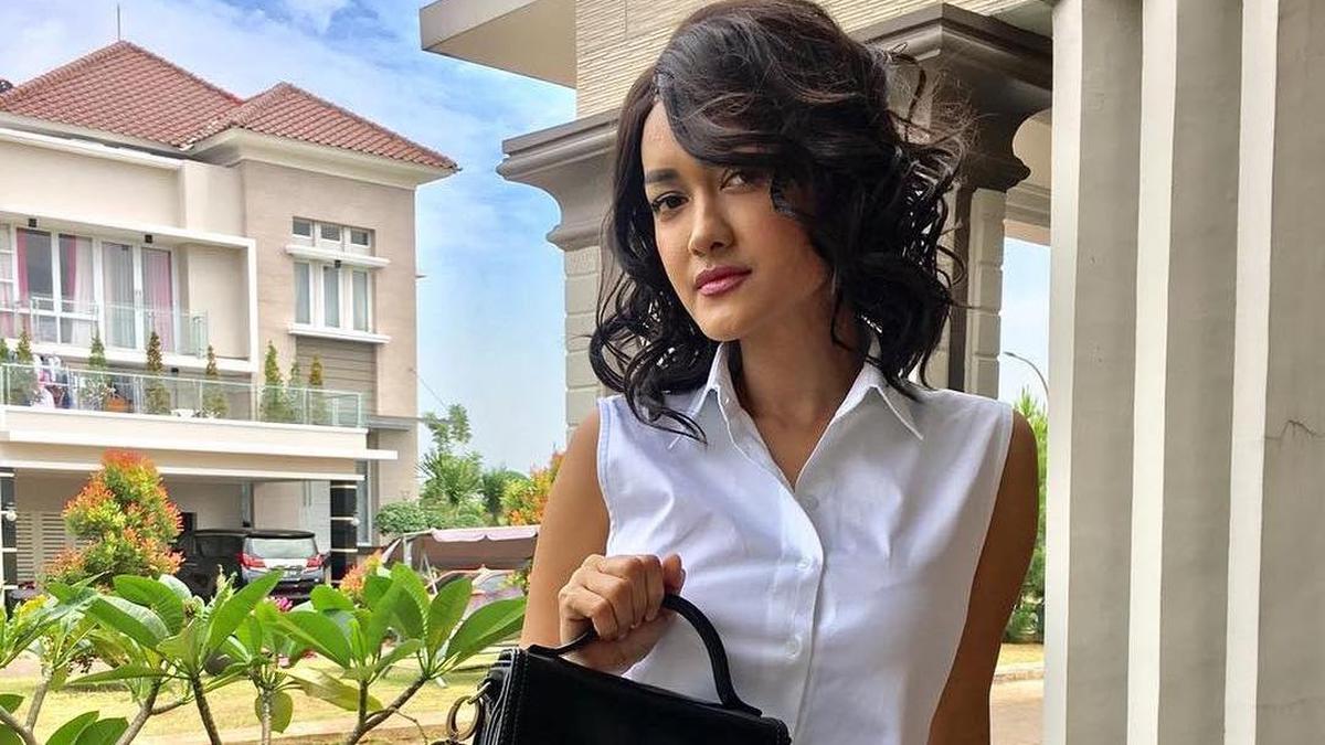 Begini Penampakan Terbaru Julia Perez - ShowBiz Liputan6.com