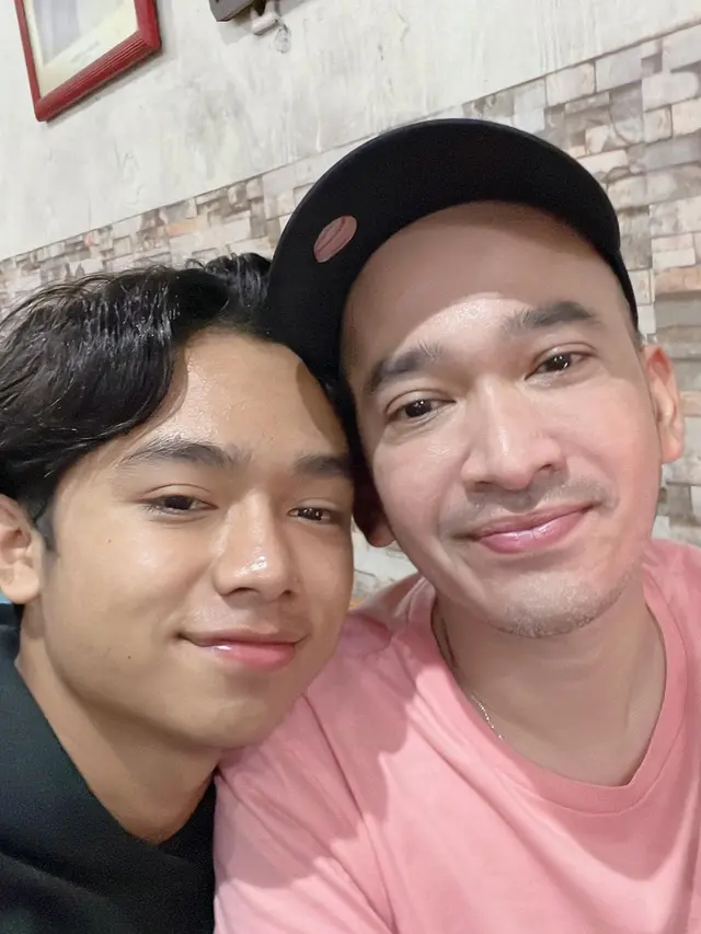 7 Potret Kebersamaan Betrand Peto dan Ruben Onsu, Tak Kalah Lengket dari Sarwendah - Hot ...