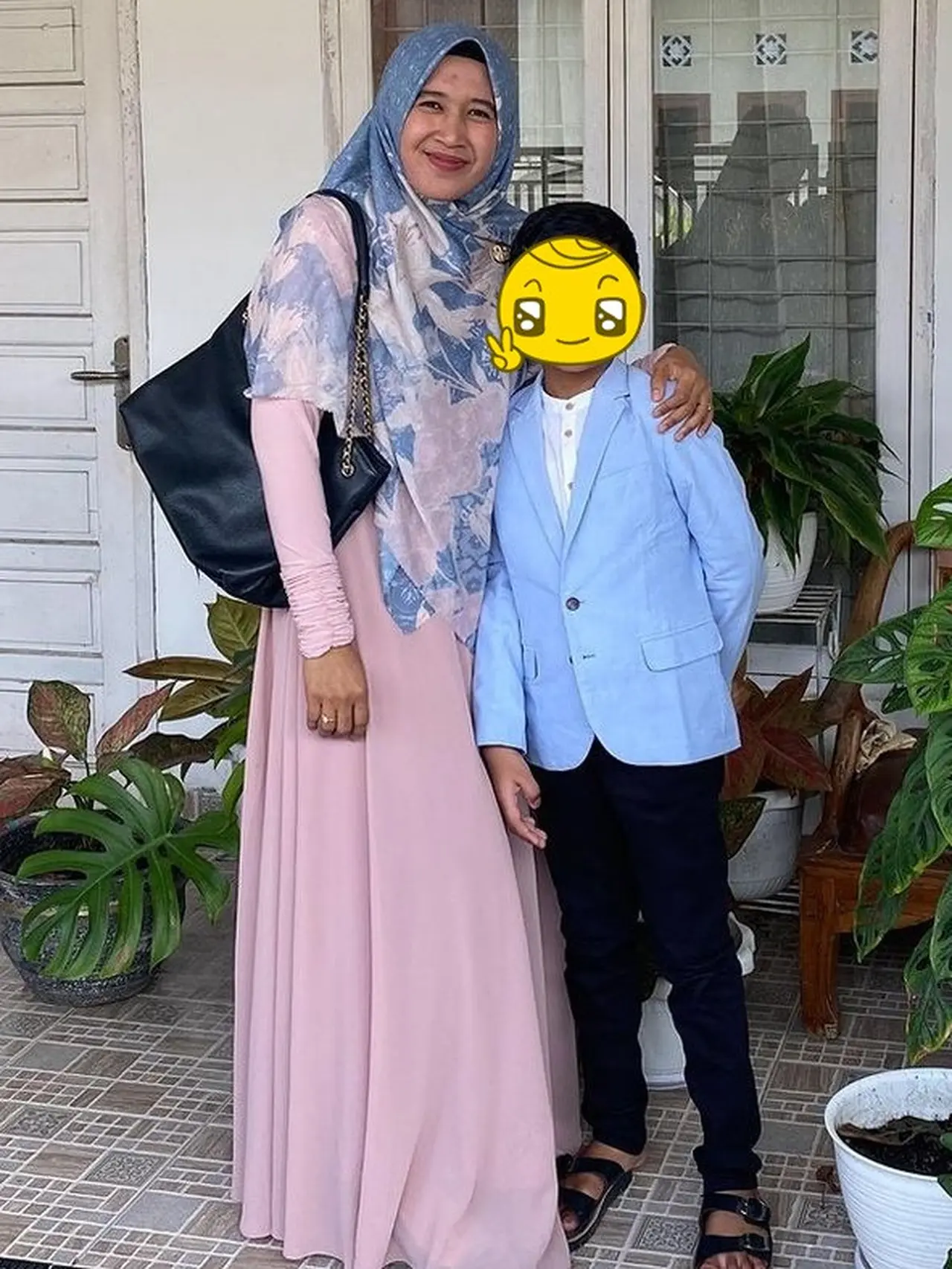 7 Potret Terbaru Mellya Juniarti Mantan Istri Ustaz Abdul Somad, Makin ...